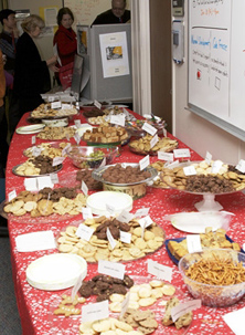 Low-tech Incentive Brings Crowd to a High-tech Event | Rutgers University