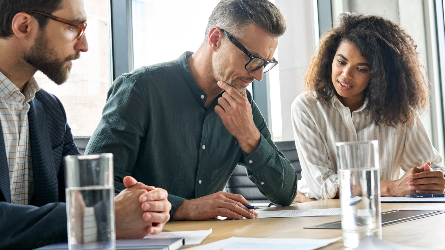 Expertise as a Liability? Experts May Overcompensate Decisions When ...