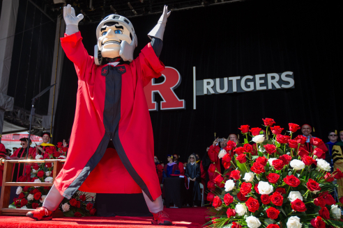 Peter Seligmann Encourages Rutgers Class of 2025 to Listen, Challenge ...